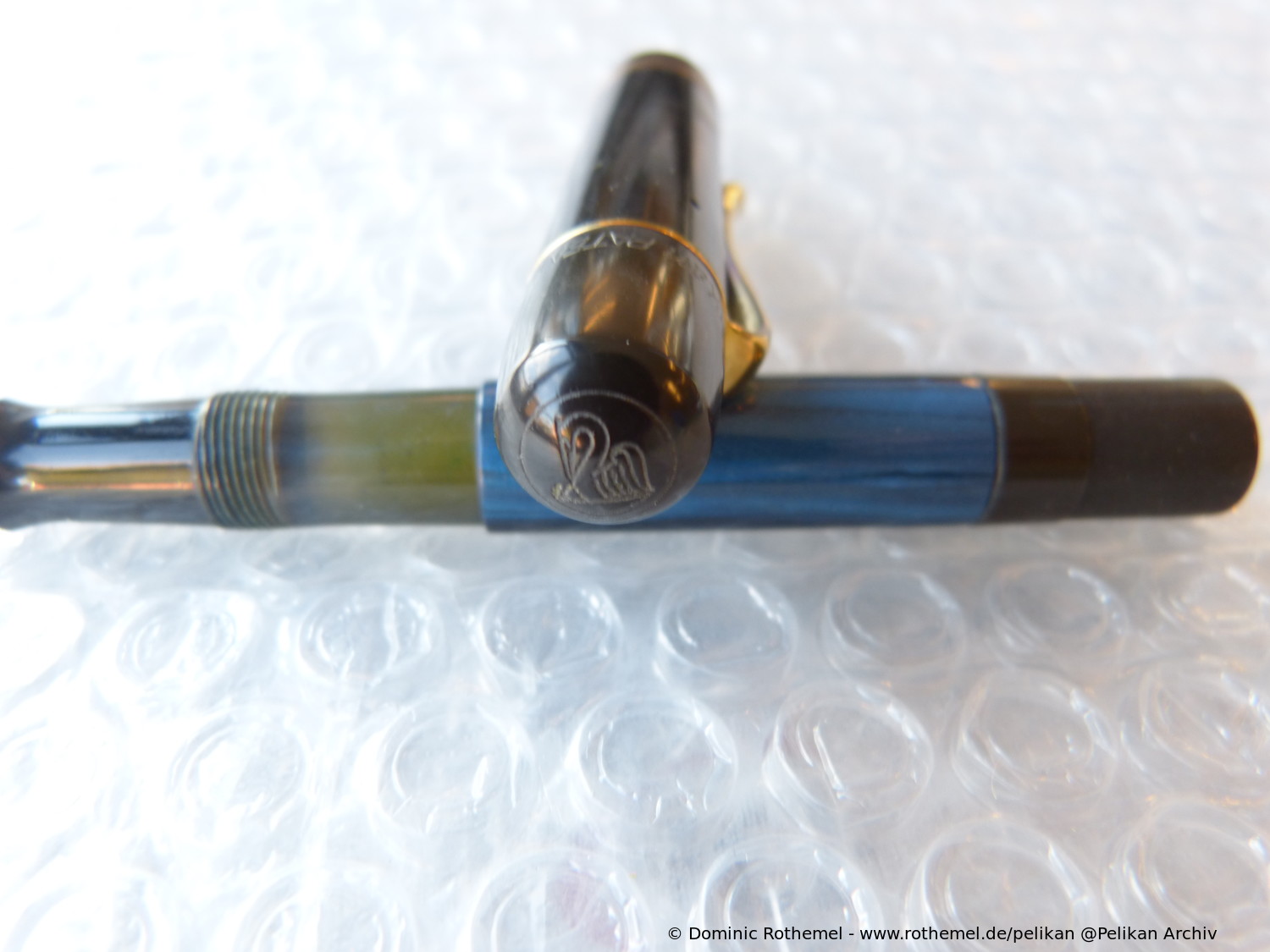 Pelikan 100 fountain pen | www.pelikan-collectibles.com