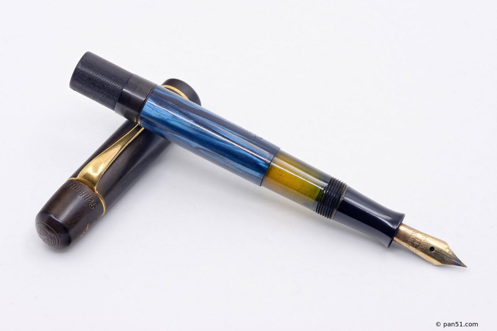 Pelikan 100 fountain pen