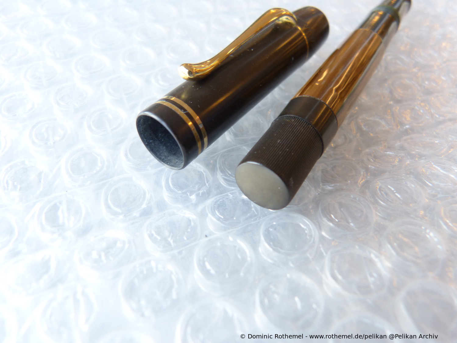 Pelikan 100 fountain pen