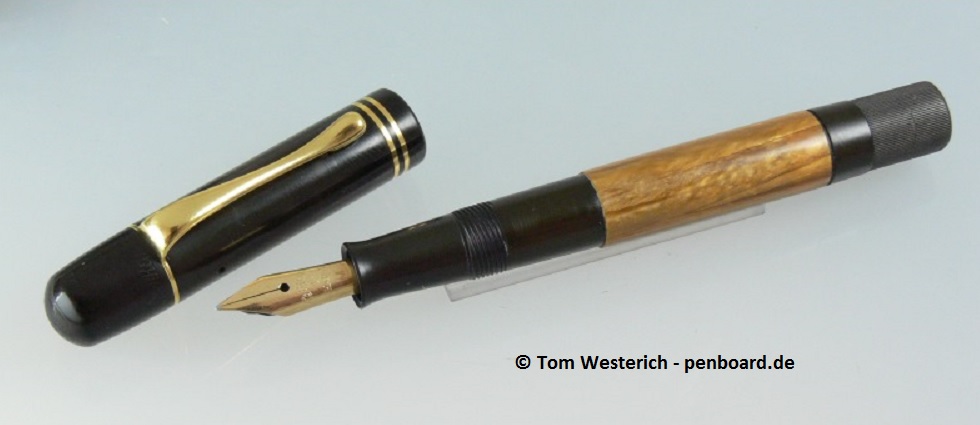 Pelikan 100 fountain pen