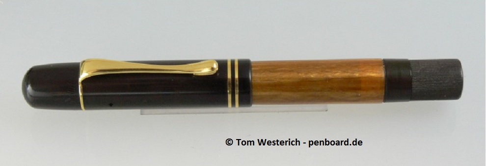 Pelikan 100 fountain pen