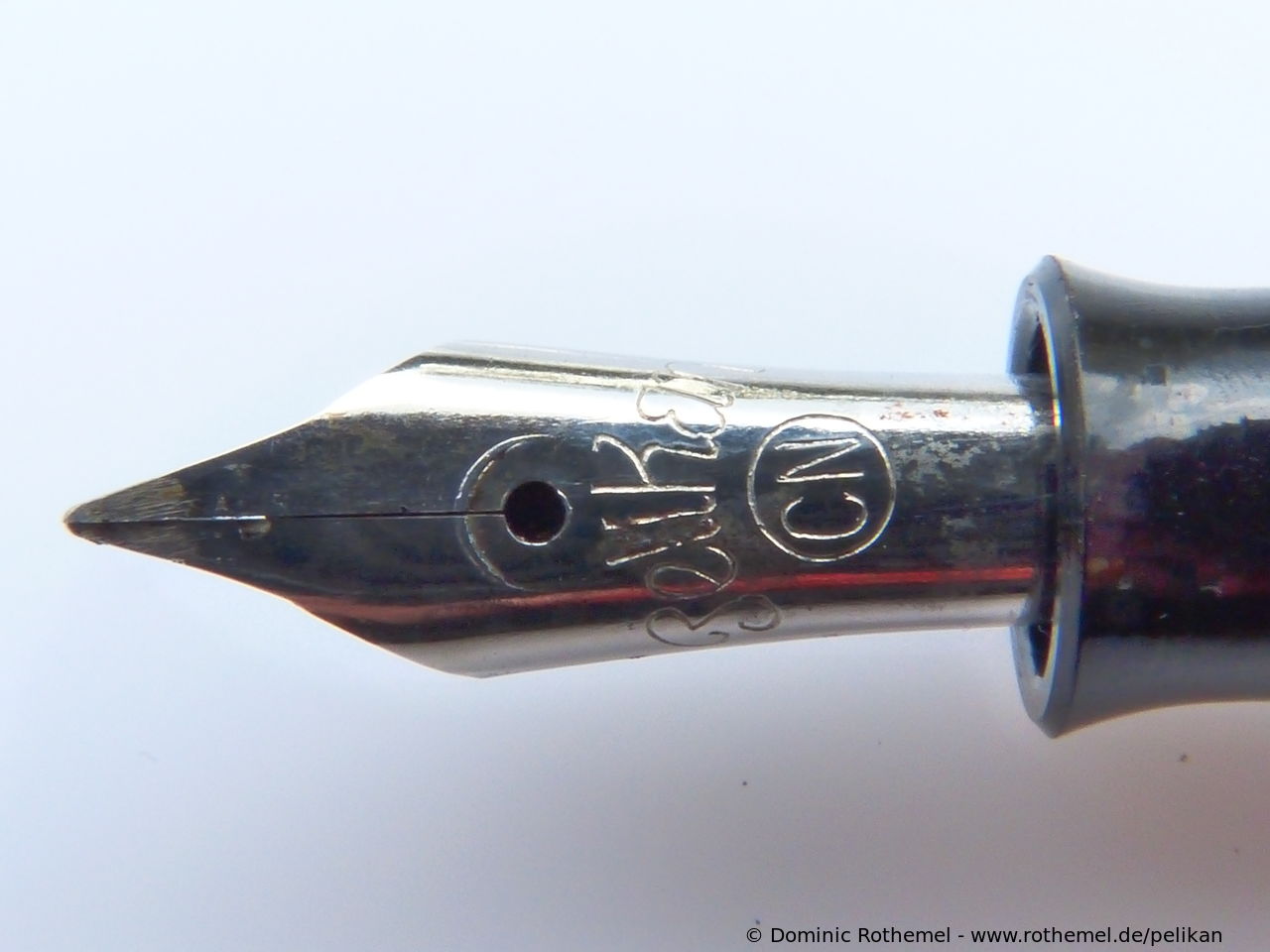 Pelikan 100 fountain pen | www.pelikan-collectibles.com
