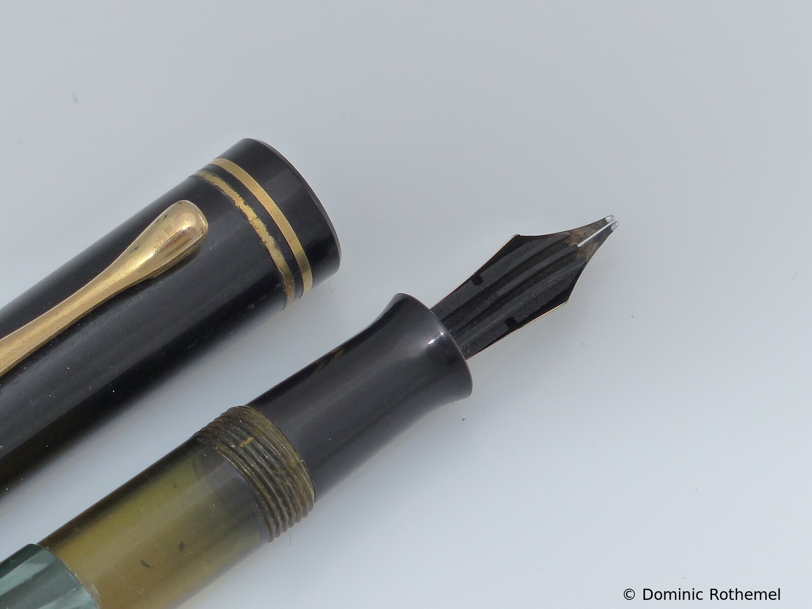 Pelikan 100 fountain pen