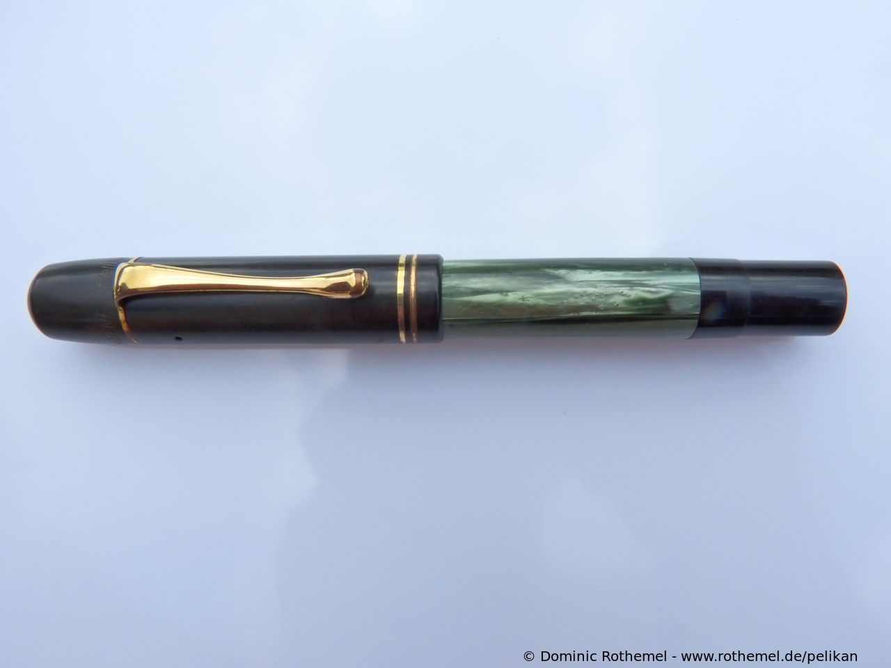 Pelikan 100 fountain pen | www.pelikan-collectibles.com