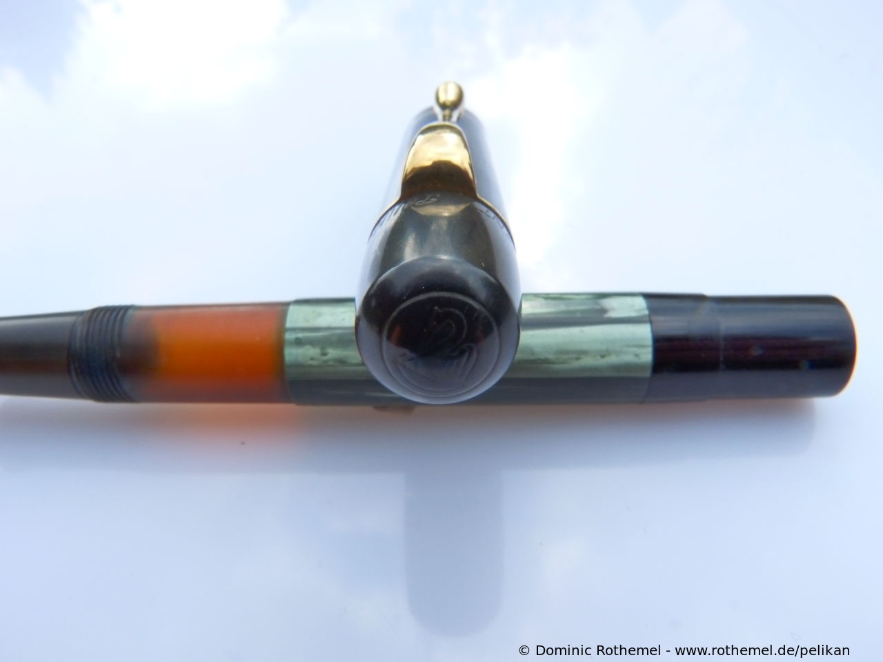 Pelikan 100 fountain pen | www.pelikan-collectibles.com