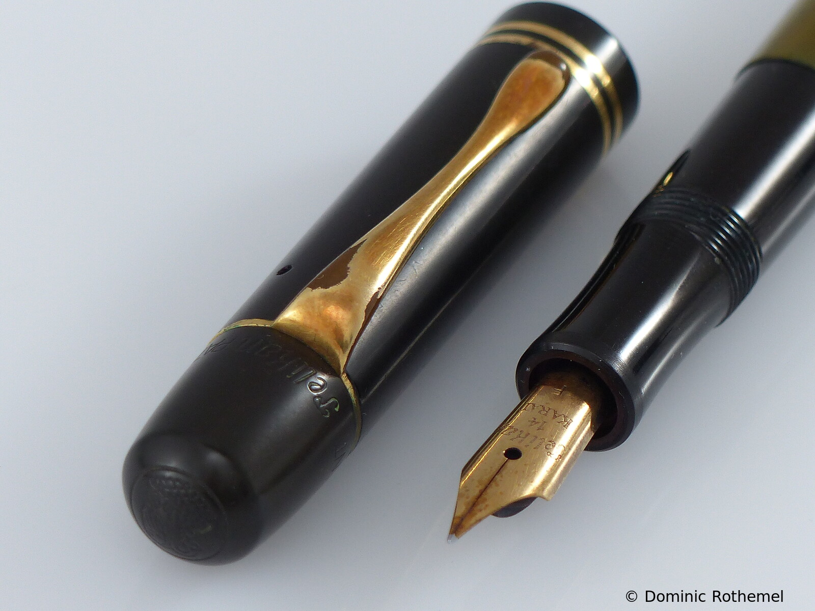 Pelikan 100 fountain pen