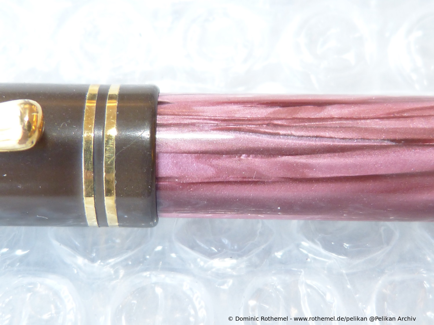 Pelikan 100 fountain pen