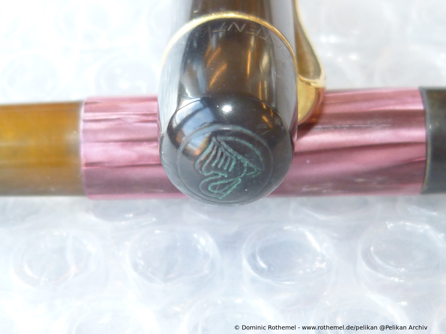 Pelikan 100 fountain pen