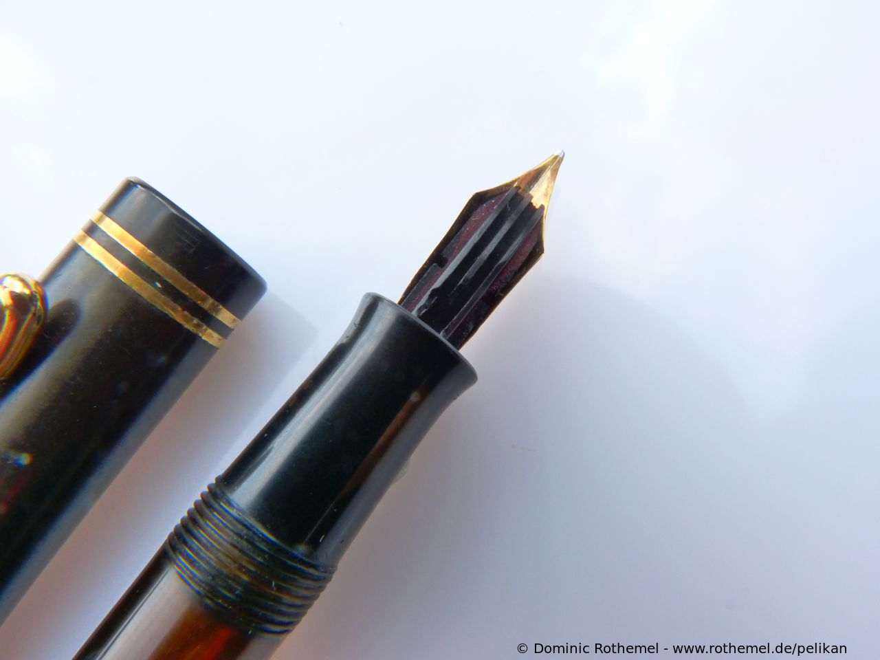 Pelikan 100 fountain pen