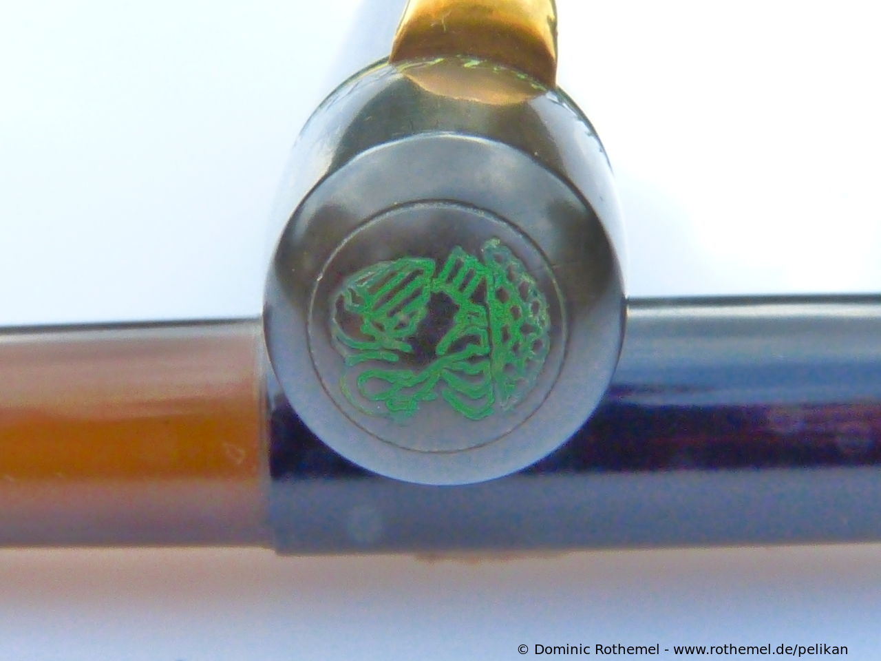 Pelikan 100 fountain pen