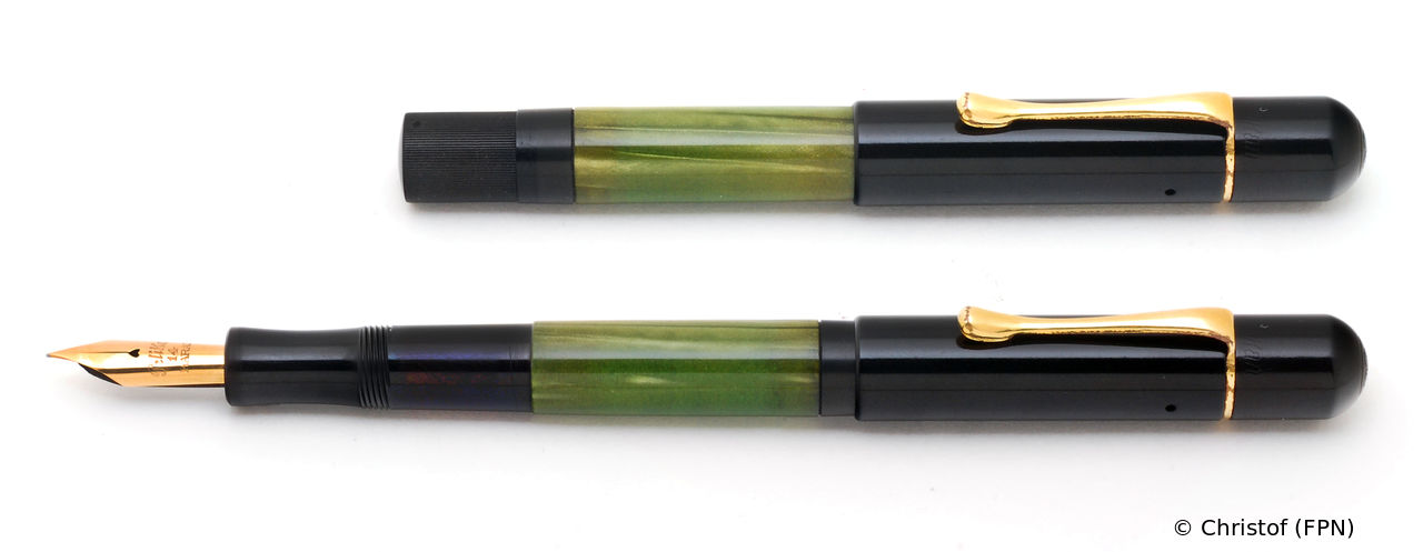 Pelikan 100 fountain pen
