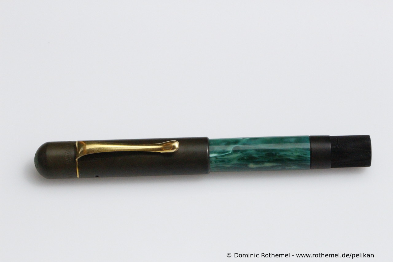 Pelikan 100 fountain pen